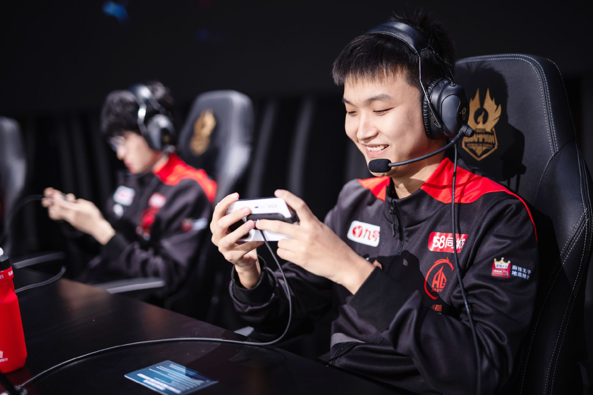 猫神指出问题！AG3-0零封WB成S组之王：暖阳还在练露娜-王者荣耀官方网站-腾讯游戏