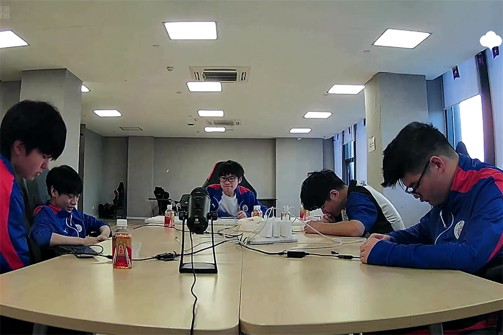 WB4比1拿到季后赛开门红，成功晋级败者组第二轮，送LGD放假-王者荣耀官方网站-腾讯游戏