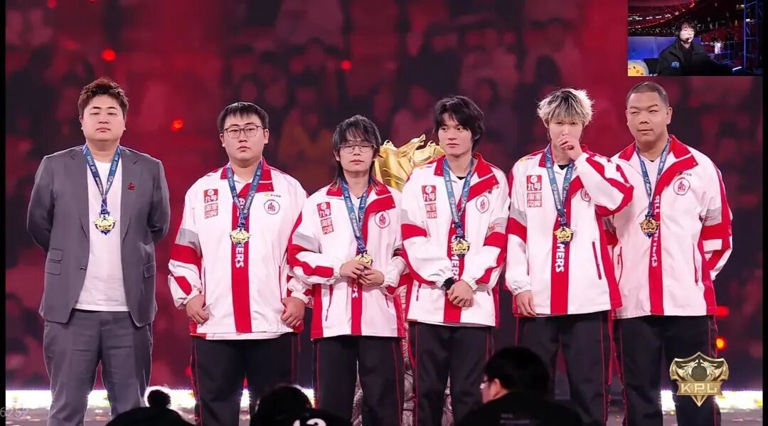 定了，戈娅喜提FMVP皮肤，AG拿下2025年度总冠军-王者荣耀官方网站-腾讯游戏