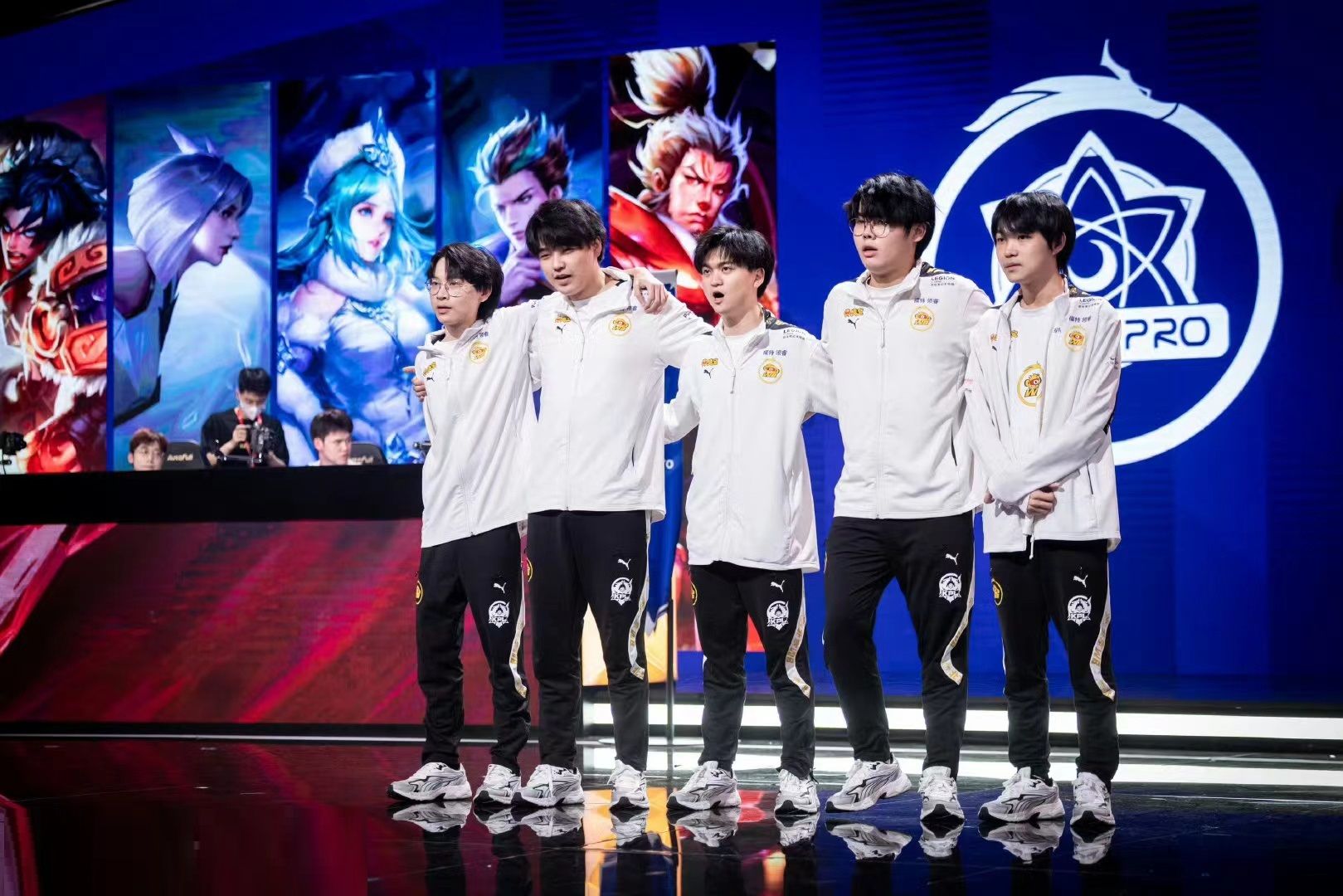 eStar1-4爆冷WB，止步6强！易峥赛后采访：可以接受，目标再夺冠-王者荣耀官方网站-腾讯游戏