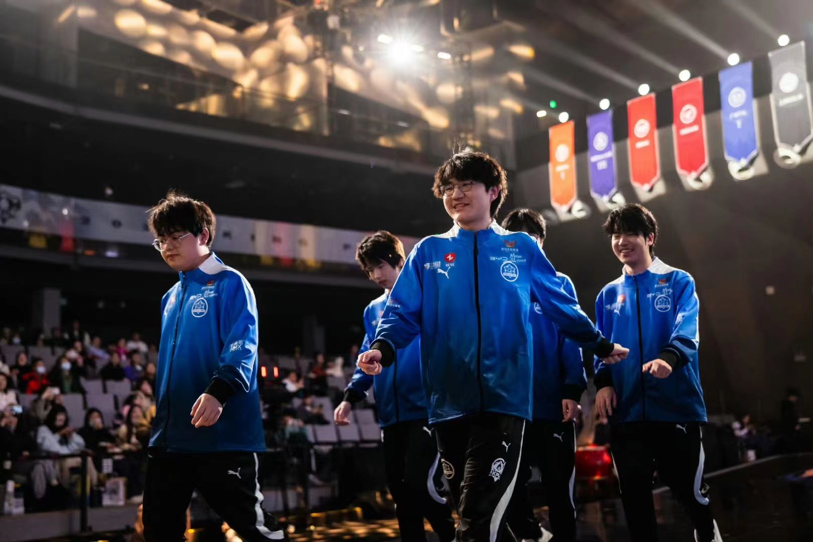 eStar3-1RNG，稳居B组第一！状态回暖，有望进季后赛-王者荣耀官方网站-腾讯游戏