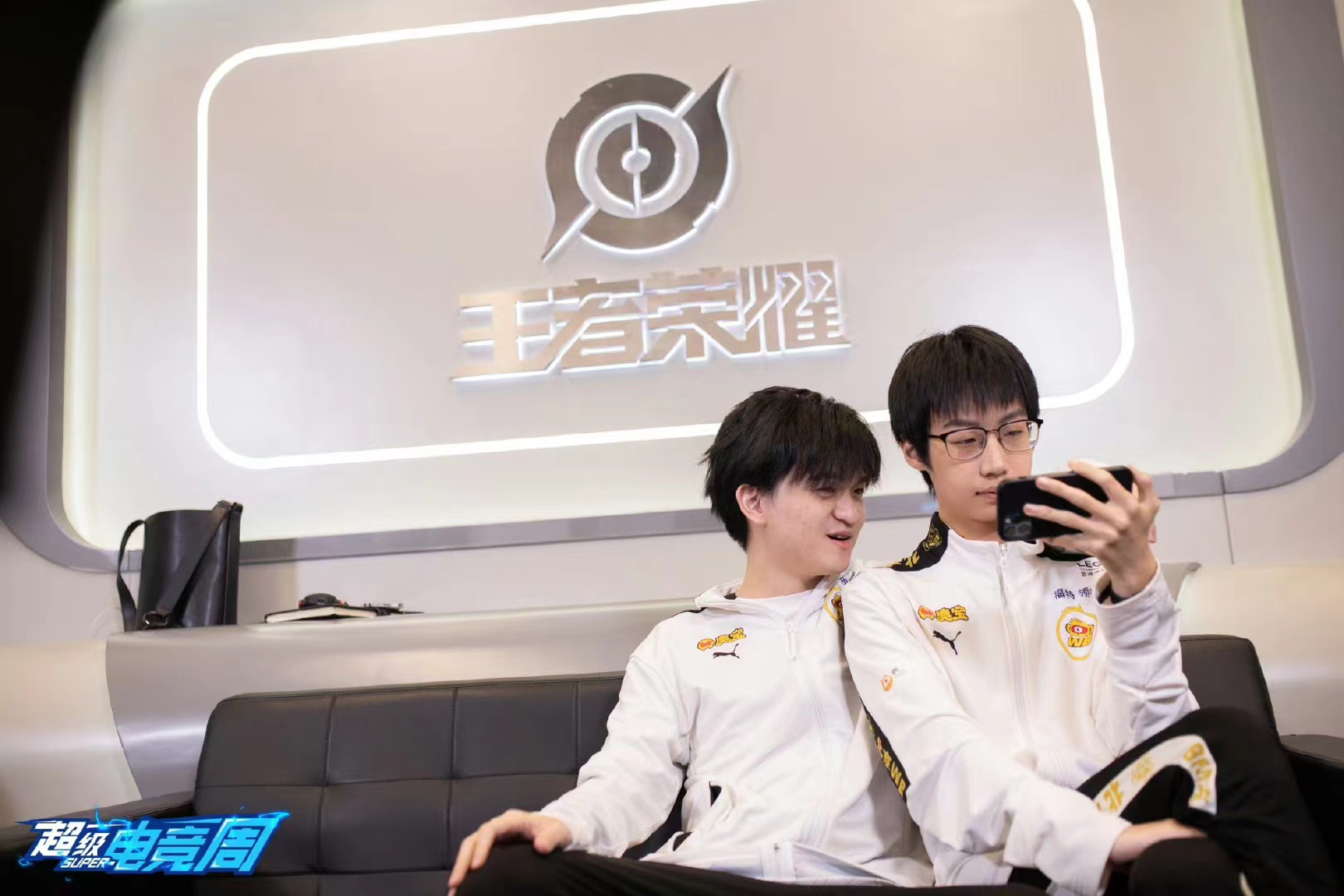 WB4-3击败DRG，晋级总决赛！狼队成最大赢家，队史第8冠要来了？-王者荣耀官方网站-腾讯游戏