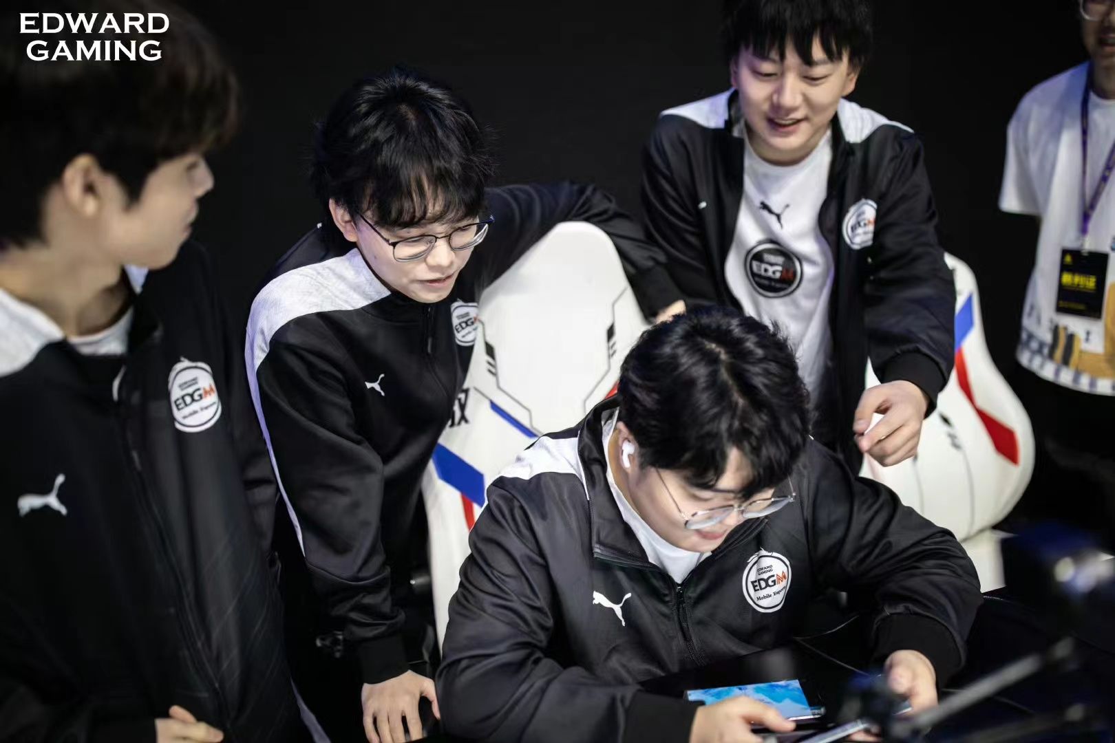 Hero官博炸裂了！1-3不敌EDGM，初晨回归，小泽拿5杀-王者荣耀官方网站-腾讯游戏