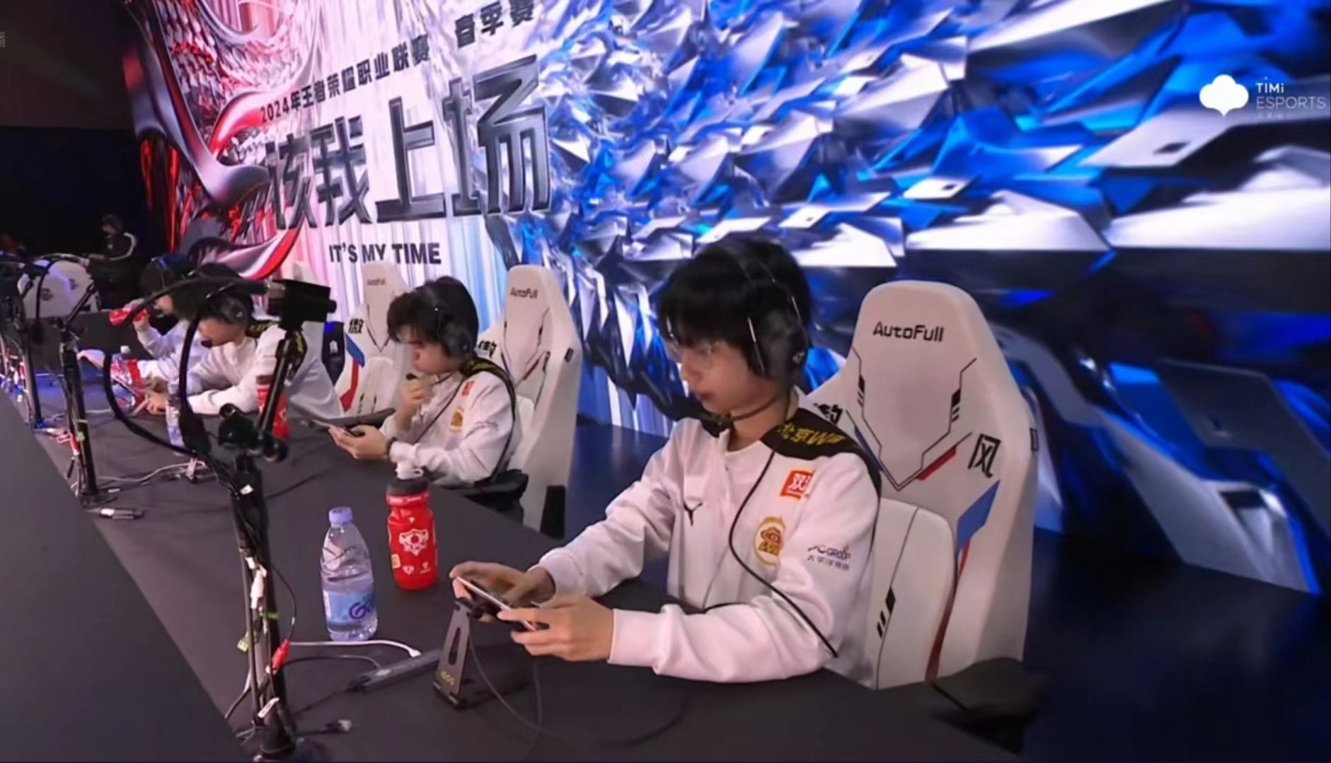 AG3-0WB，拖米：本以为是“龙虎斗”，没想到AG单方碾压-王者荣耀官方网站-腾讯游戏