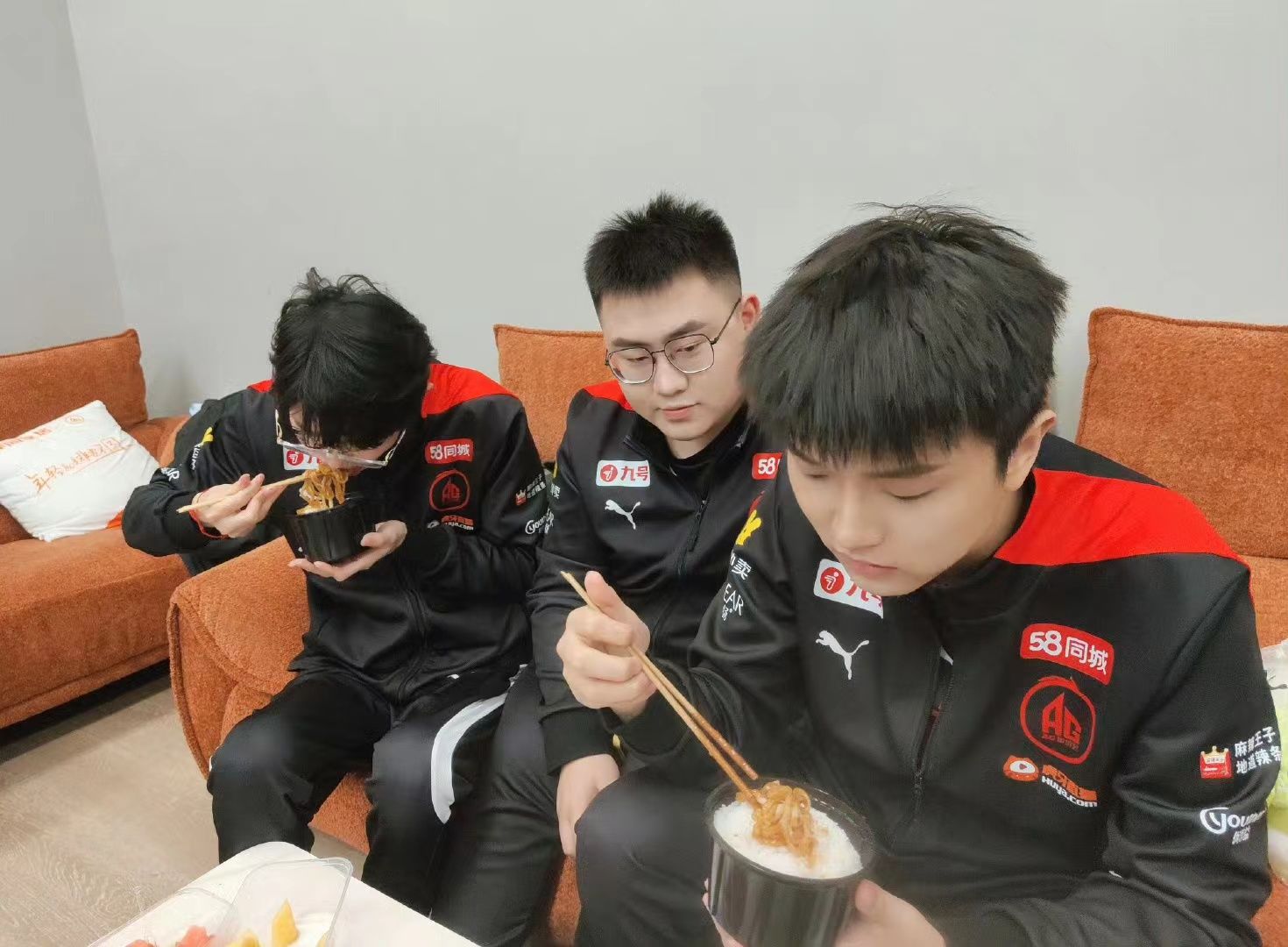 AG3-0WB，拖米：本以为是“龙虎斗”，没想到AG单方碾压-王者荣耀官方网站-腾讯游戏