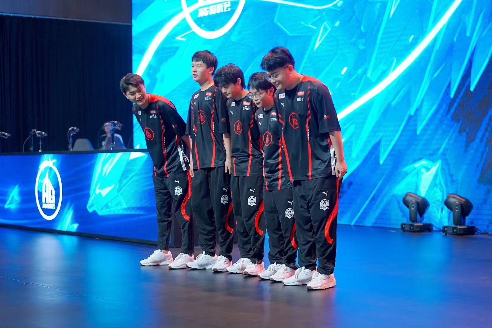 TTG3-0横扫DYG，稳居S1！AG“保S”压力大增，必须赢狼队至少1局-王者荣耀官方网站-腾讯游戏